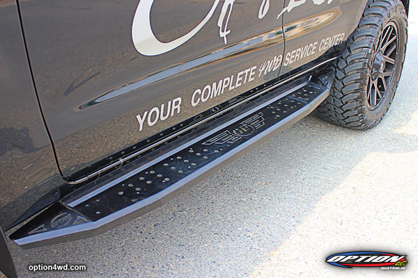 SIDE STEPS – OPTION 4WD