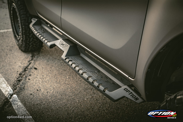 V2 SIDE STEPS - TOYOTA HILUX (2021+) – OPTION 4WD